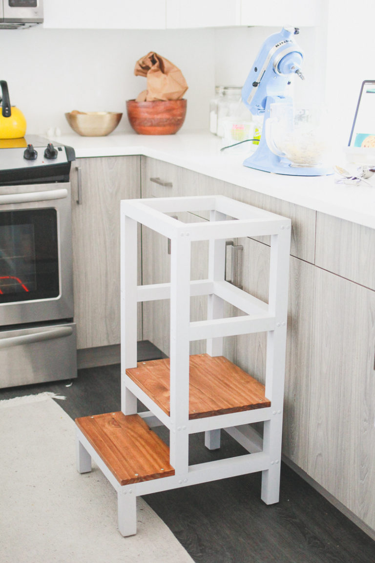 DIY Kitchen Stool Helper | Lilies and Loafers
