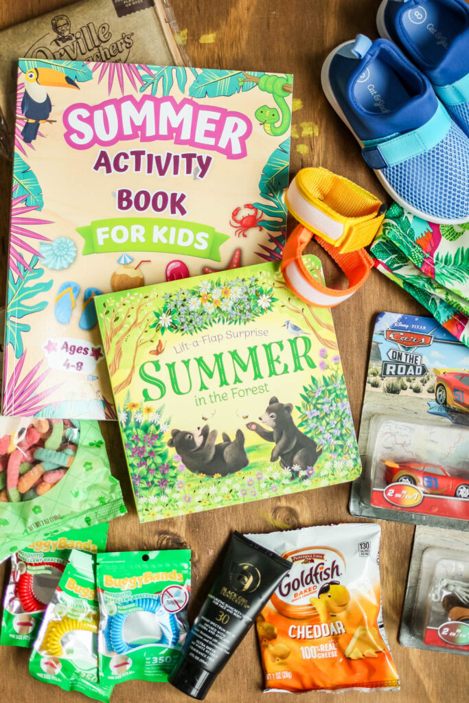 Summer Fun Bucket Gift Guide | Lilies and Loafers